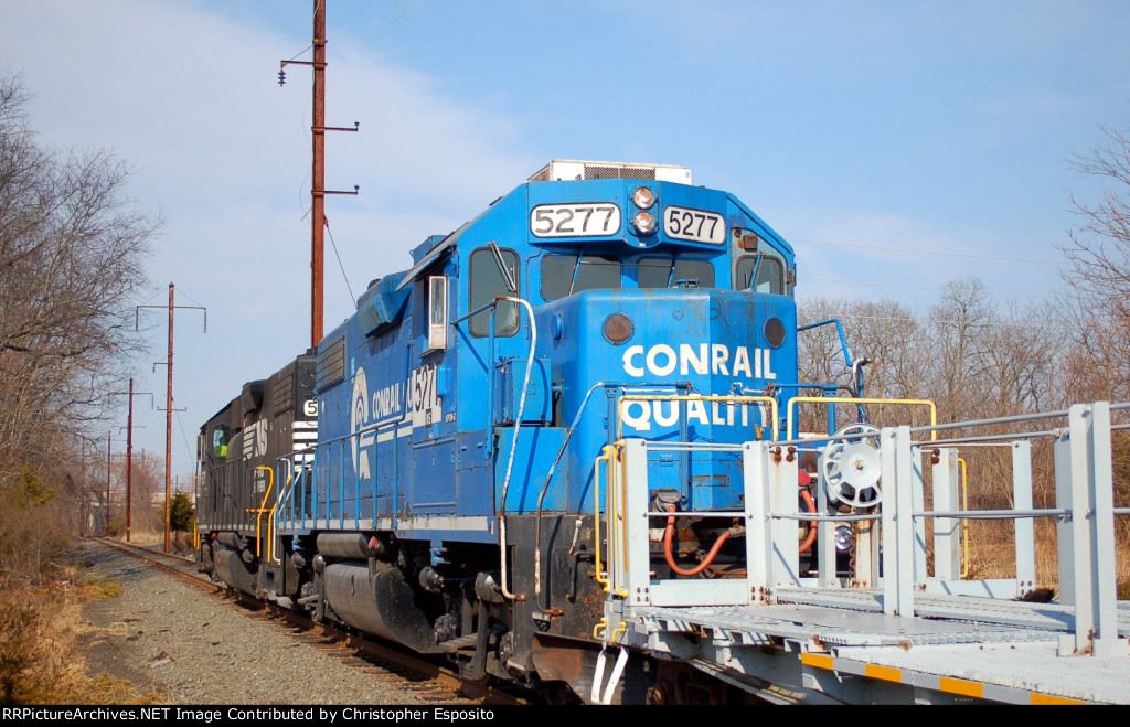 NS GP38-2 5277 w/ Local WPSA-2